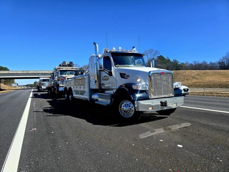 Difference Between A Wrecker Service And A Tow Truck | Statewide ...